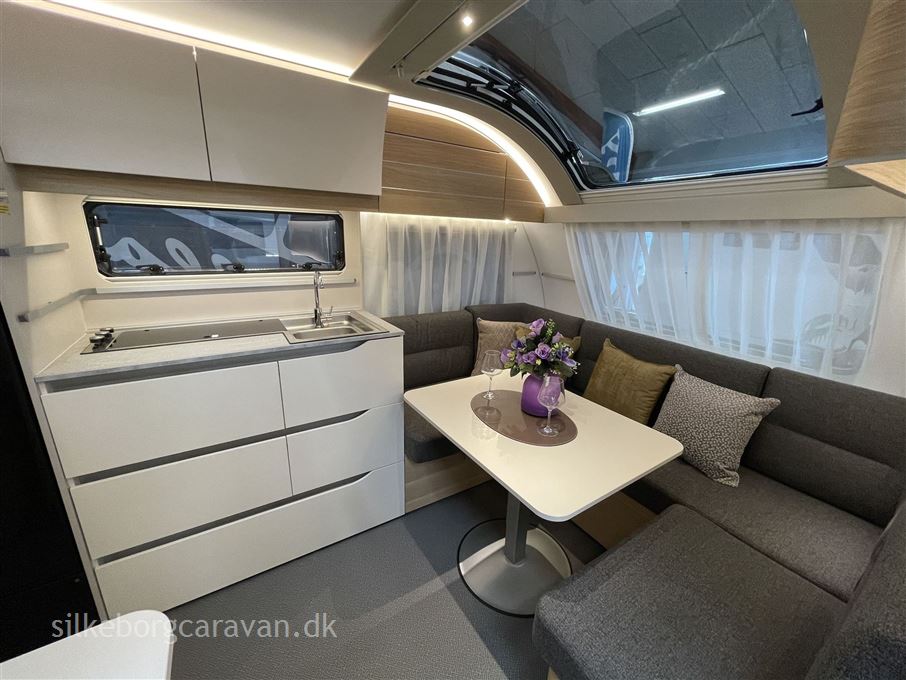 Nye 2024 Adria Adora 572 UT Selected Edition kr 267.980,-